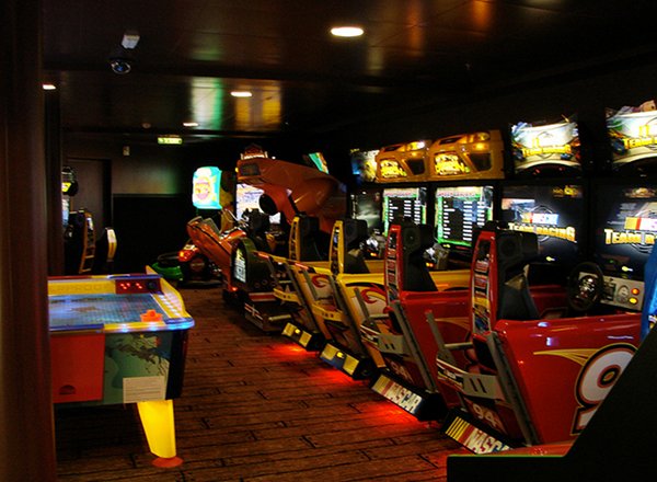 Disney Dream Features and Amenities - Cruiseline.com