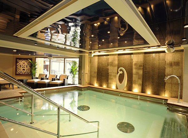 Queen Mary 2 Features and Amenities - Cruiseline.com